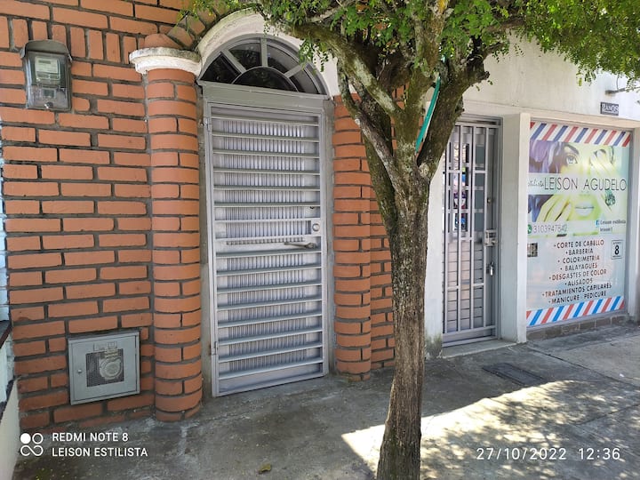 30 Metros Cuadrados Para Que Disfrute - Cartago - Colombia