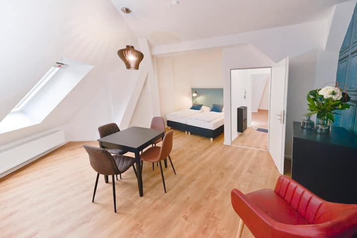 New And Modern Apartment With 2 Rooms With A View - Berlin