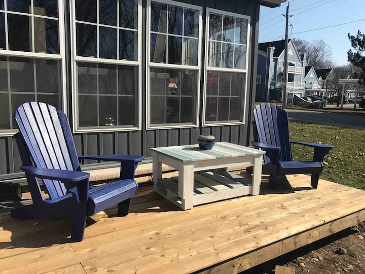 Cozy, Lakeview 3 Bedroom, Newly Renovated Cottage - Port Stanley