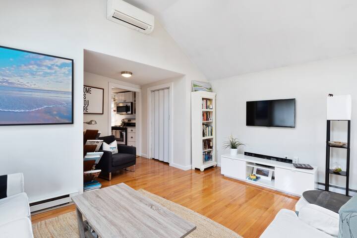 Cozy East Hampton Beach Cottage - Cottages for Rent in East Hampton ...