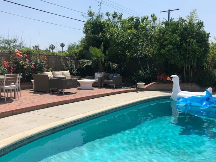 Beautiful & Spacious Home, Private Pool & Garden - Hidden Hills, CA