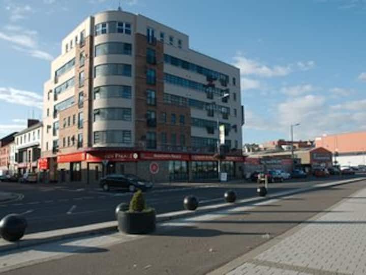City Centre Riverside  Two Bed Apartment - Derry