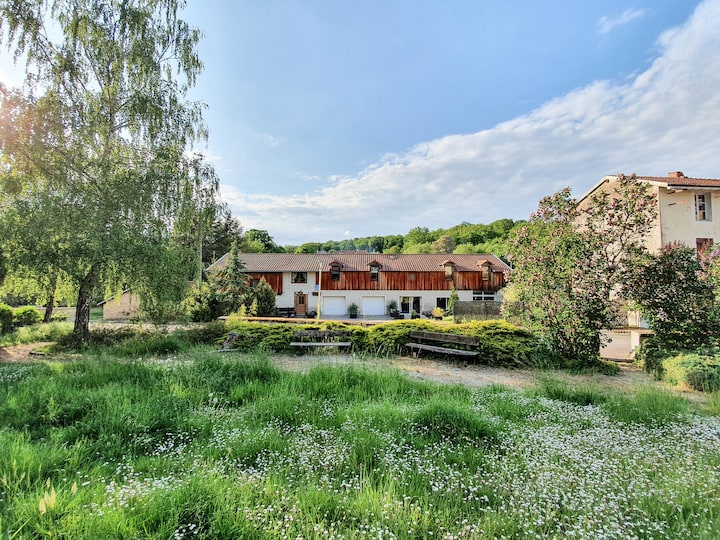 Gîte Du Pilan, 5 Chambres, 12 Personnes - Charmes