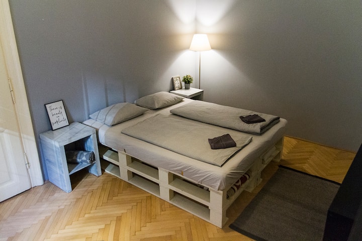 Vintage Modern Home In City Center(next To Gozsdu) - 布達佩斯