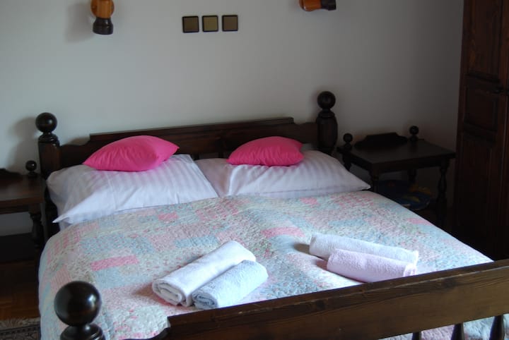 Peaceful Green 2+2 Apt Close To Lake Bled - Bled