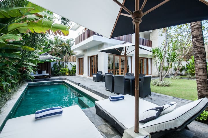 Designer 4 Bedrooms Villa In Seminyak, Near Oberoi - Seminyak