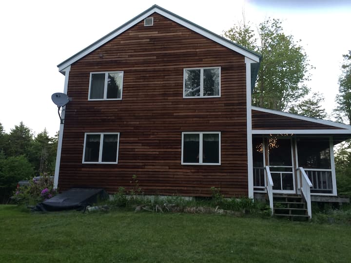 Spacious 4 Bedroom House - Greenville, ME
