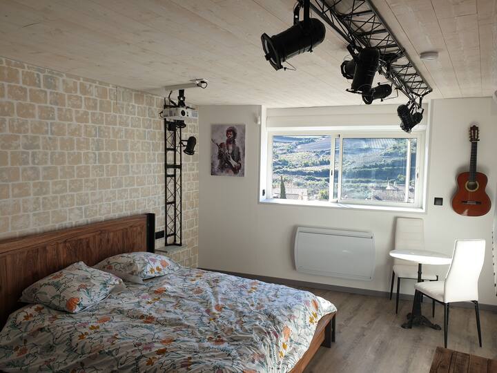 Maury Cat S - Table Et Chambres D'hôtes - Cucugnan