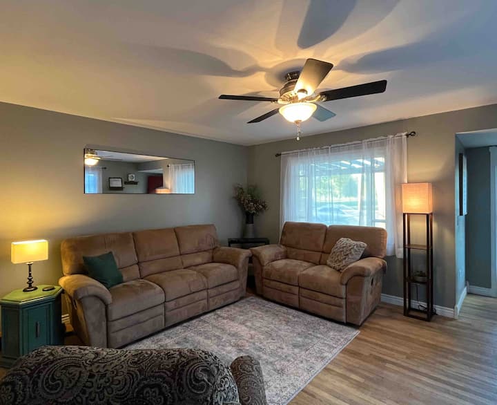 Historic Home In Prime Location - Lake Elmo State Park, Billings