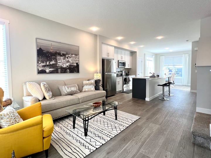 Monthly Special, Garage, 14 Mins To Yyc,newendunit - Calgary