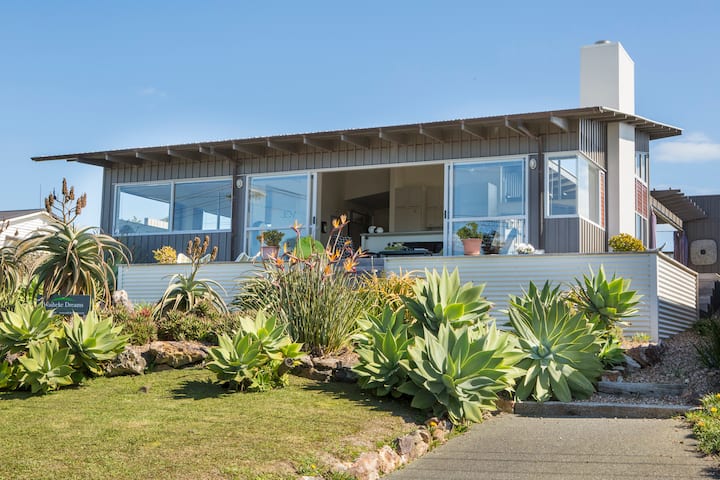 View43. Location Location .  Tiri Road, Waiheke Is - Waiheke Island