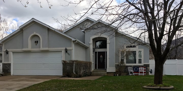 Comfortable Providence Basement *3bd* - Logan, UT