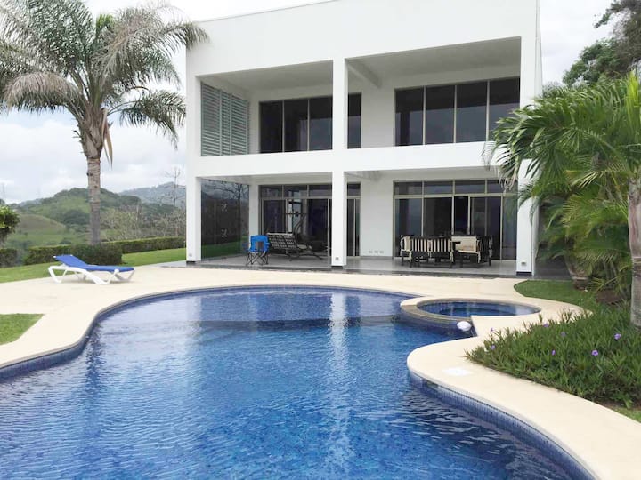 Espectacular House With Beautiful View - La Garita