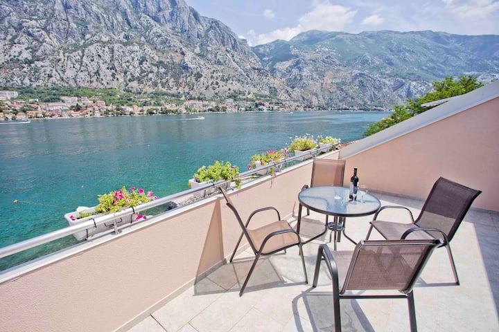 Seaside Villa Rose - Kotor