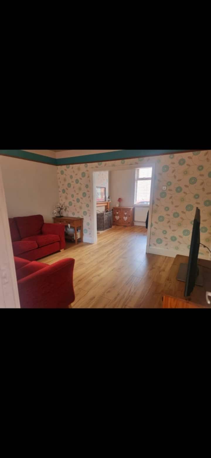 Spacious 3 Bed House Near Bae - Barrow-in-Furness