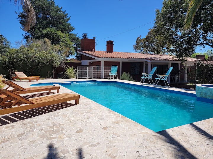 Casa De Huéspedes Muy Cerca Del Centro Y Del Río! - Villa Carlos Paz