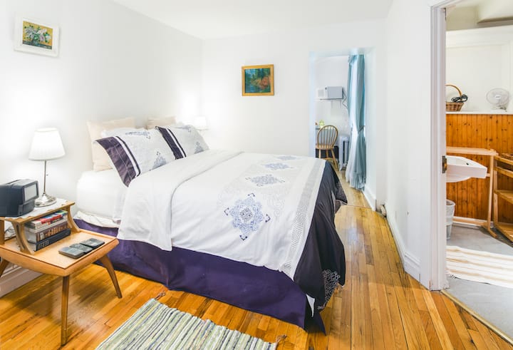 Only 2 Stops To Manhattan Studio - Brooklyn, NY