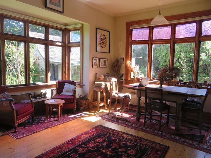 Relaxed And Friendly - Dunedin