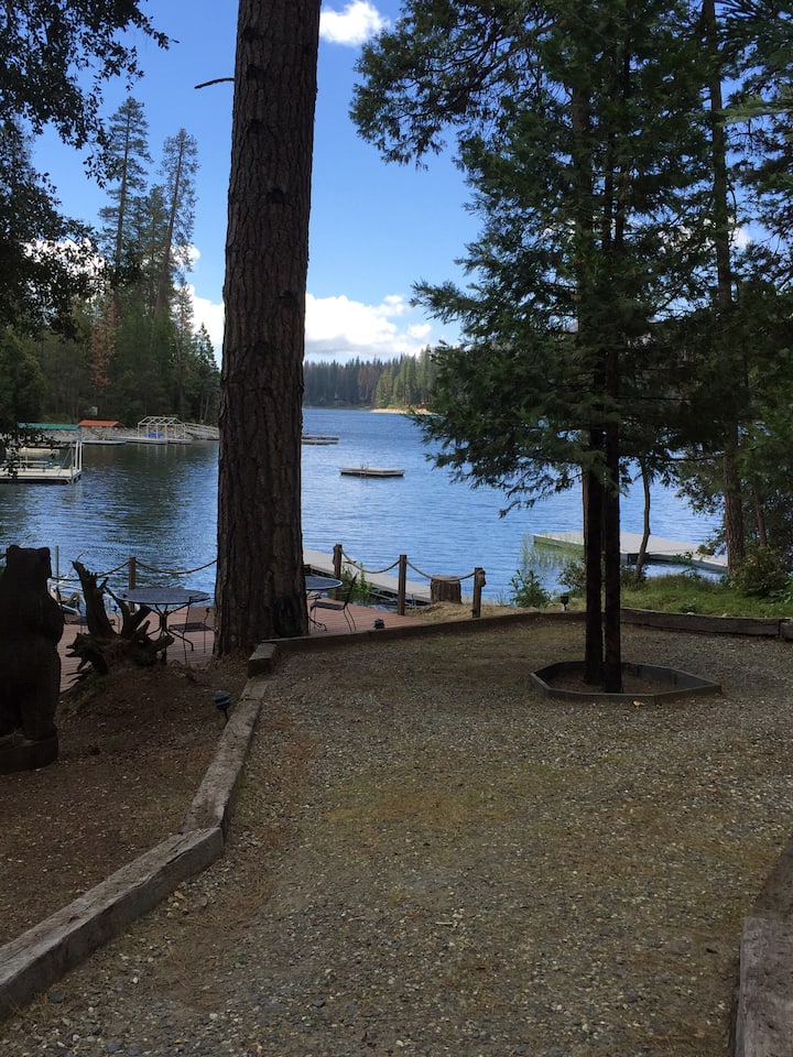 Amazing View, Large Deck & Private Dock In A Cove, - Bass Lake, CA