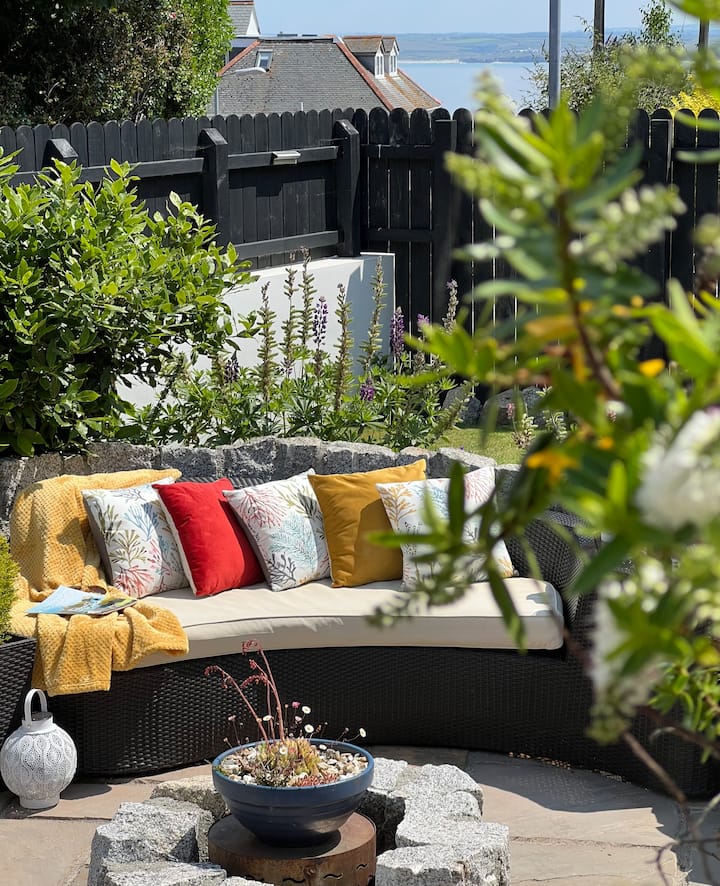 Coastal Home, Parking, Garden, Walk To Beach - St Ives