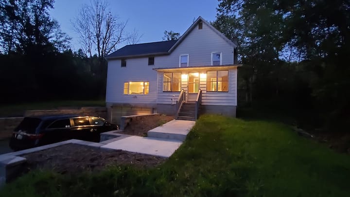 Walk To Delaware River: Entertaining Country Home - Deposit, NY