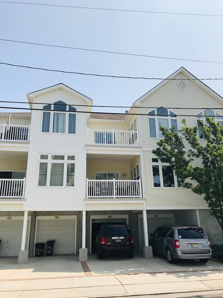 Amazing Wildwood Getaway!!! - Wildwood, NJ