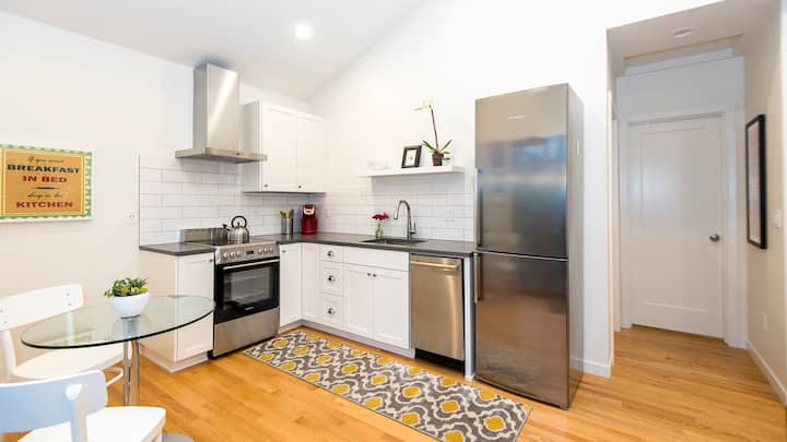 Rose City Guest House - Portland, OR