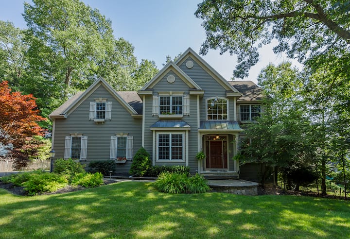 Saratoga Living--minutes From Track And Town, Beach Access - Saratoga Springs, NY