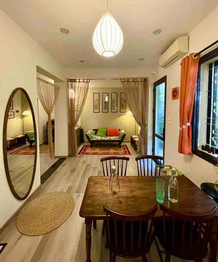 Cozy Spacious Whole Apartment Hideout W/ Balcony - Hanoi