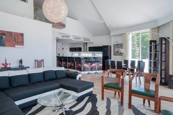 Marbella: Luxury Villa With Private Pool & Bbq - Marbella