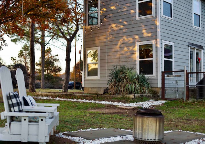 Lakefront Guest Suite- Private Entrance - Granbury, TX