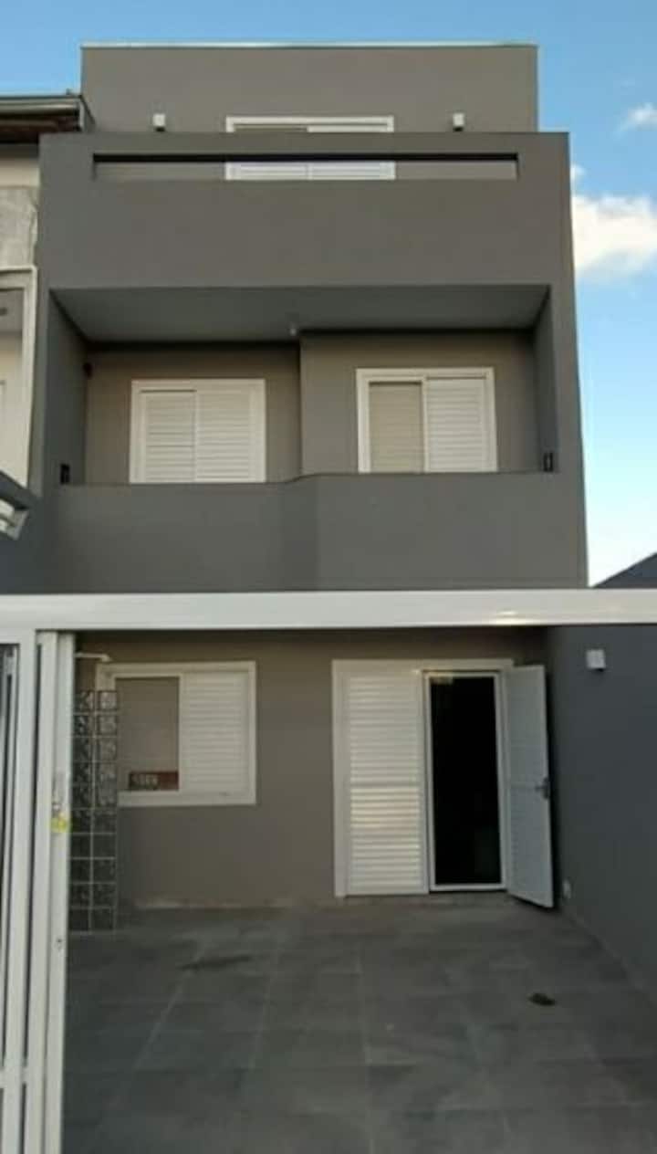 Lindo Sobrado, Reformado, Quadra Mar. - Matinhos