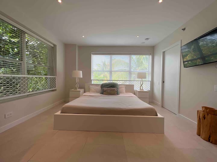 Elegant Apartment In South Beach (No Cleaning Fee) - 마이애미비치