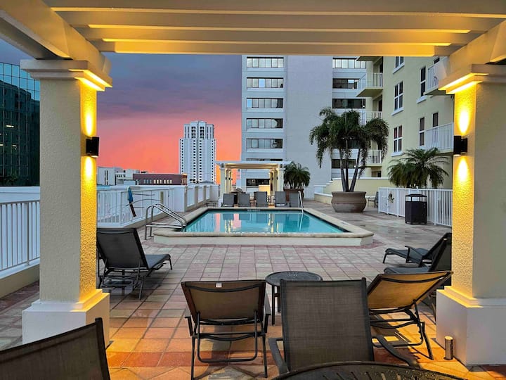 Spacious &Beautiful Condo Clearwater, 2 Bed/2 Bath - Clearwater, FL