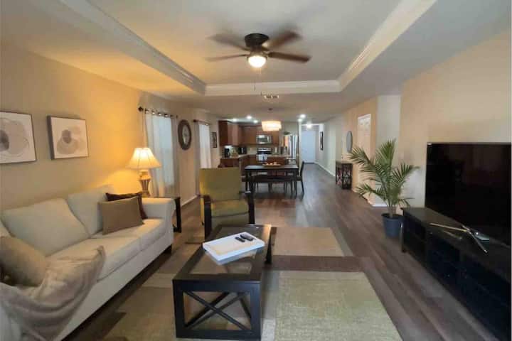 A Cozy Family Getaway Near Seaworld, Fiesta, Texas - Kallison Ranch - San Antonio