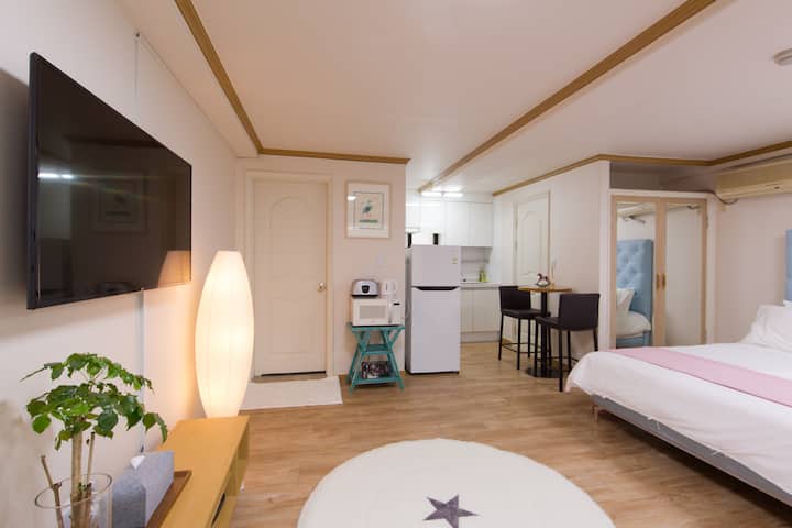 Homelike Familyroom10@daehakro - Seoul