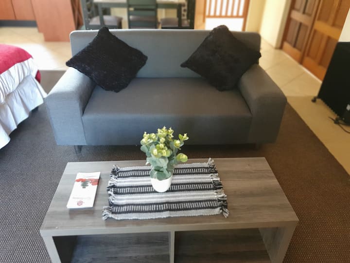 Spacious Self Catering Apartment In Centurion - Centurion