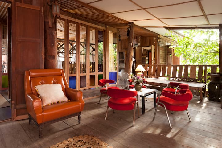 Baan Sri Dha - Charming Wooden Home In Town - Chiang Mai, Thailand