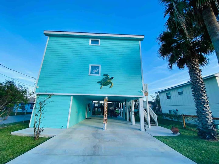Unique Island Style Home - Rockport, TX