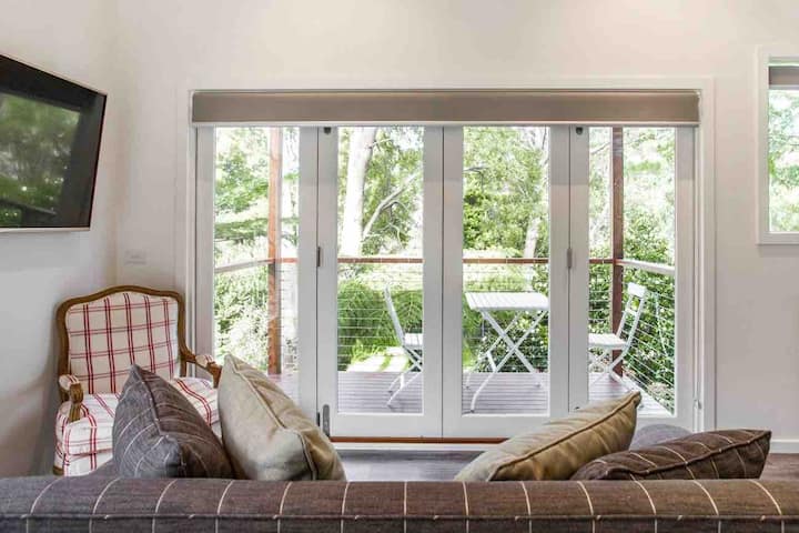 Mountain View Loft, Walking Distance To Town - Currawong Rd