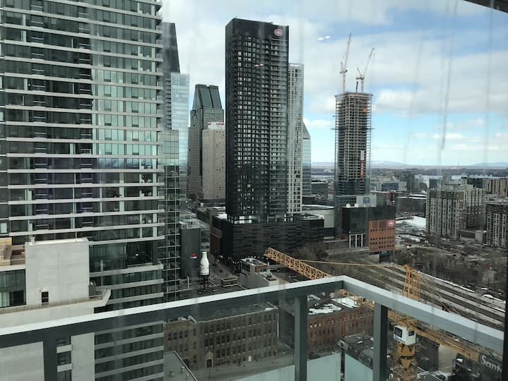 Studio Near Concordia 6 Month Minimum With A Lease - Montreal