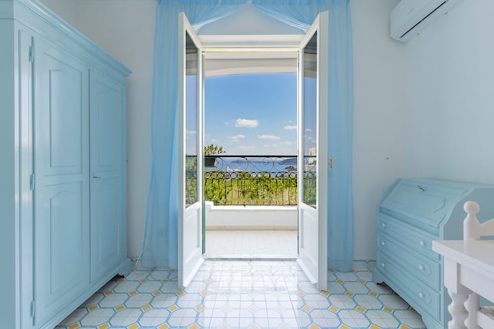 Monolocale Vista Mare
Auroraischiaresidence - Procida