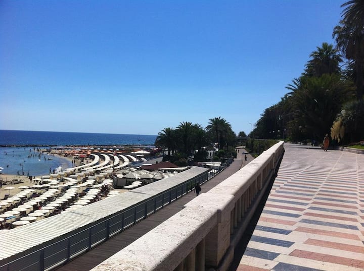 Lovely Studio Flat Sea-view In Corso Imperatrice - Sanremo