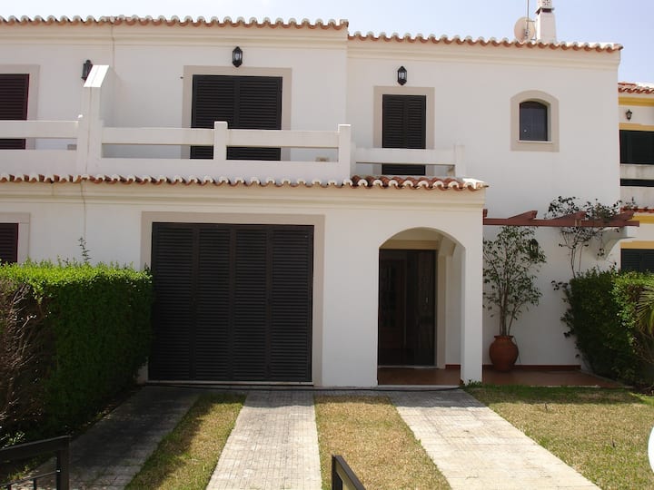 Wonderful 4 Bed House With Pool, Near Beach. - Monte Gordo