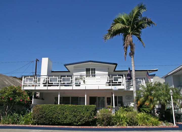 Large Deck+1 Block To Beach+golf Cart+pet Friendly - Santa Catalina Island, CA