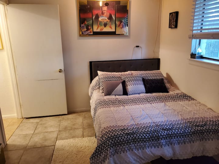 Cozy Room With Best Backyard - 휴스턴