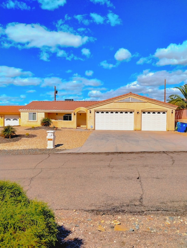 Cactus Wren 3 Bedroom With Lake View - レイクハバスシティ, AZ