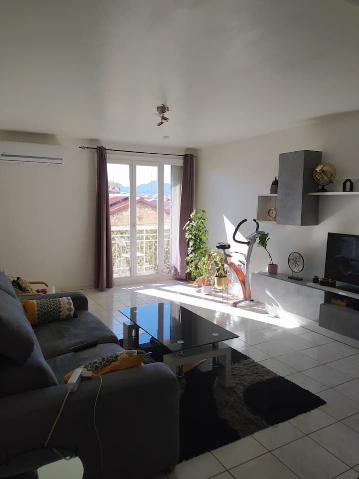 Grand Appart Avec Clim Proche Fac/vélodrome/plages - Marseille