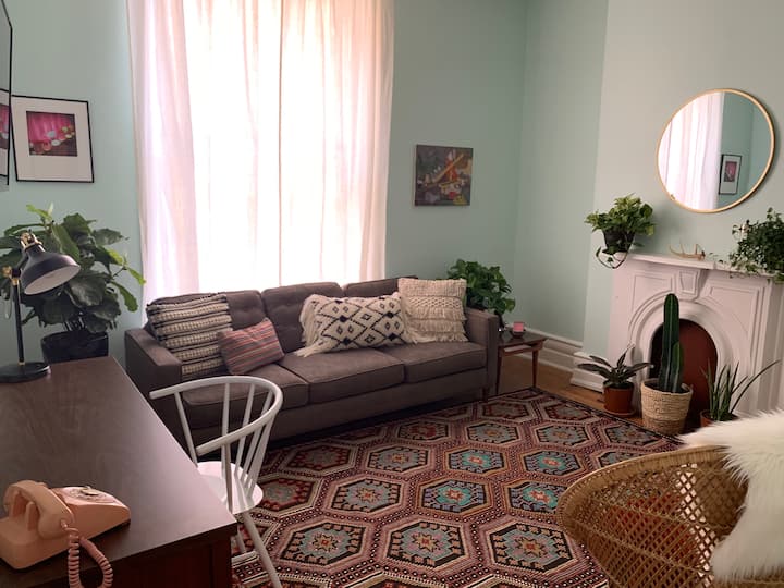 Stellar Suites | Bohemian Retreat | St.james Court - Louisville, KY