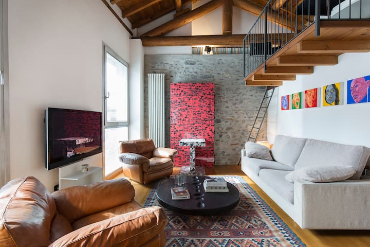 Loft7 Charming Openspace + Free Private Parking - Como